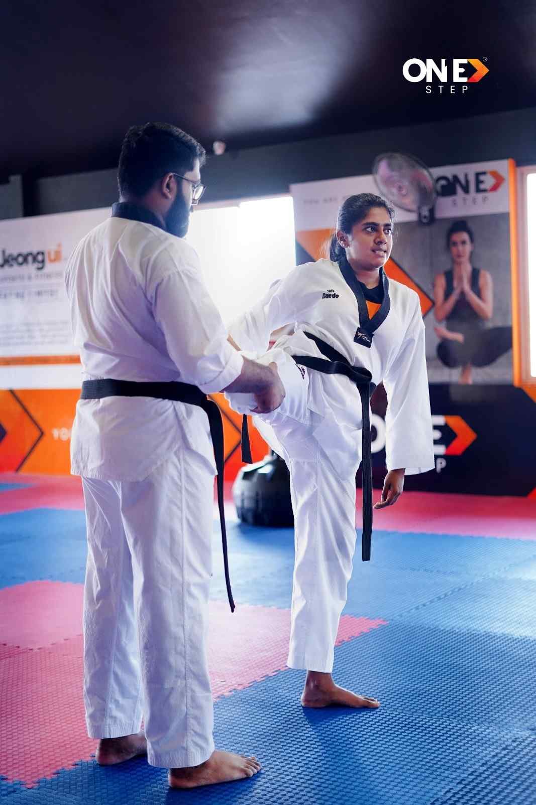 ONE STEP FITNESS STUDIO